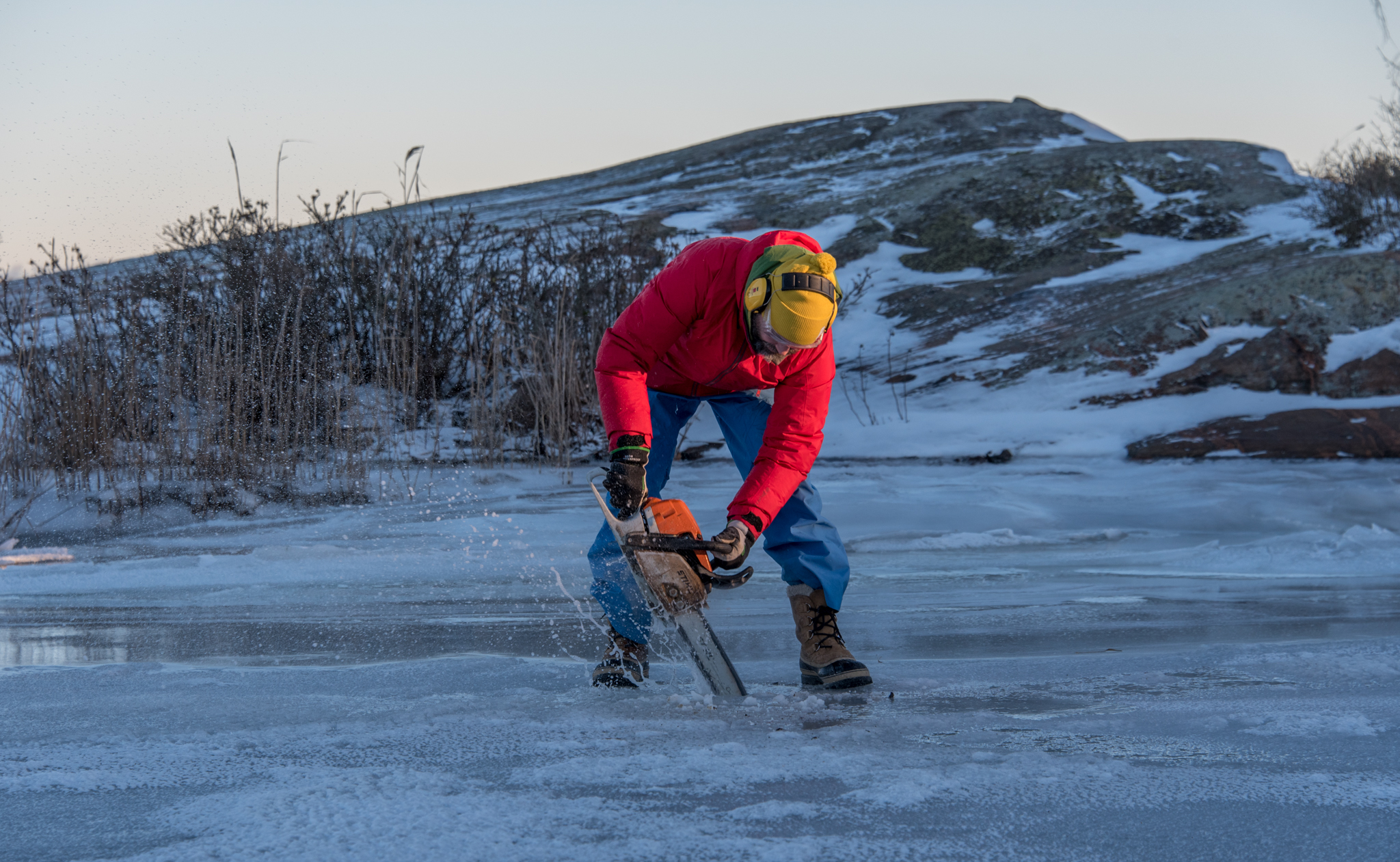 Luisteluradan jäädyttäminen merivedestä | Saaressa